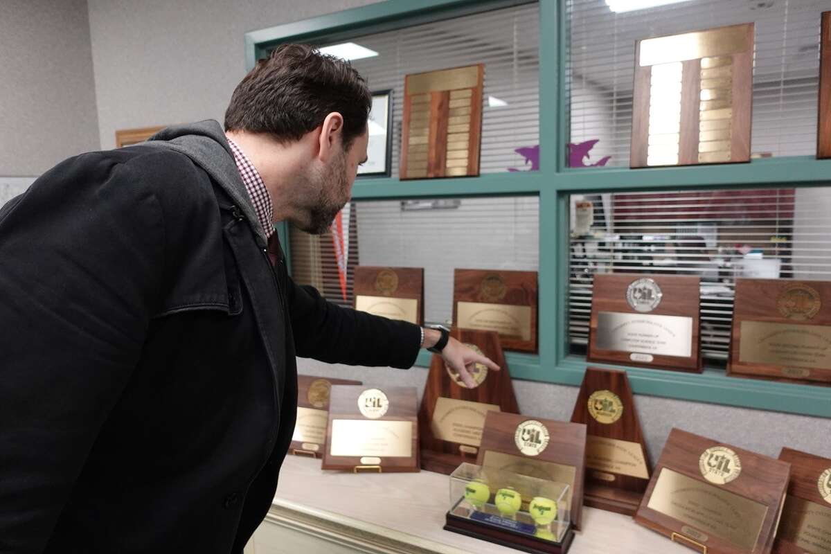 Sabine Pass School looks toward 10th UIL academic state championship