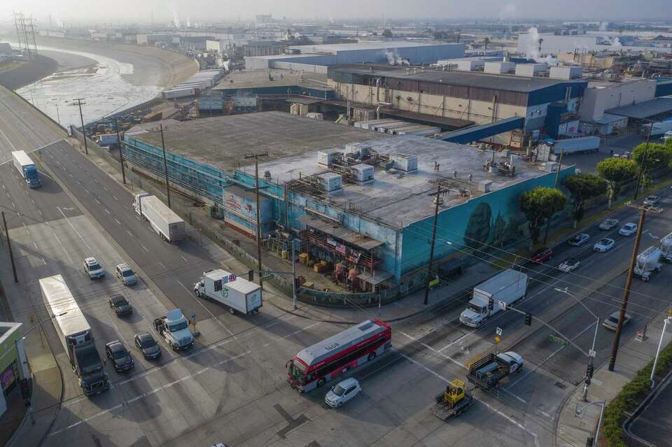 I snuck into a California pig slaughterhouse. What I saw was horrific