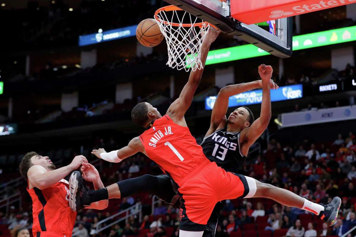 Houston Rockets: Controversial foul call dooms team to defeat