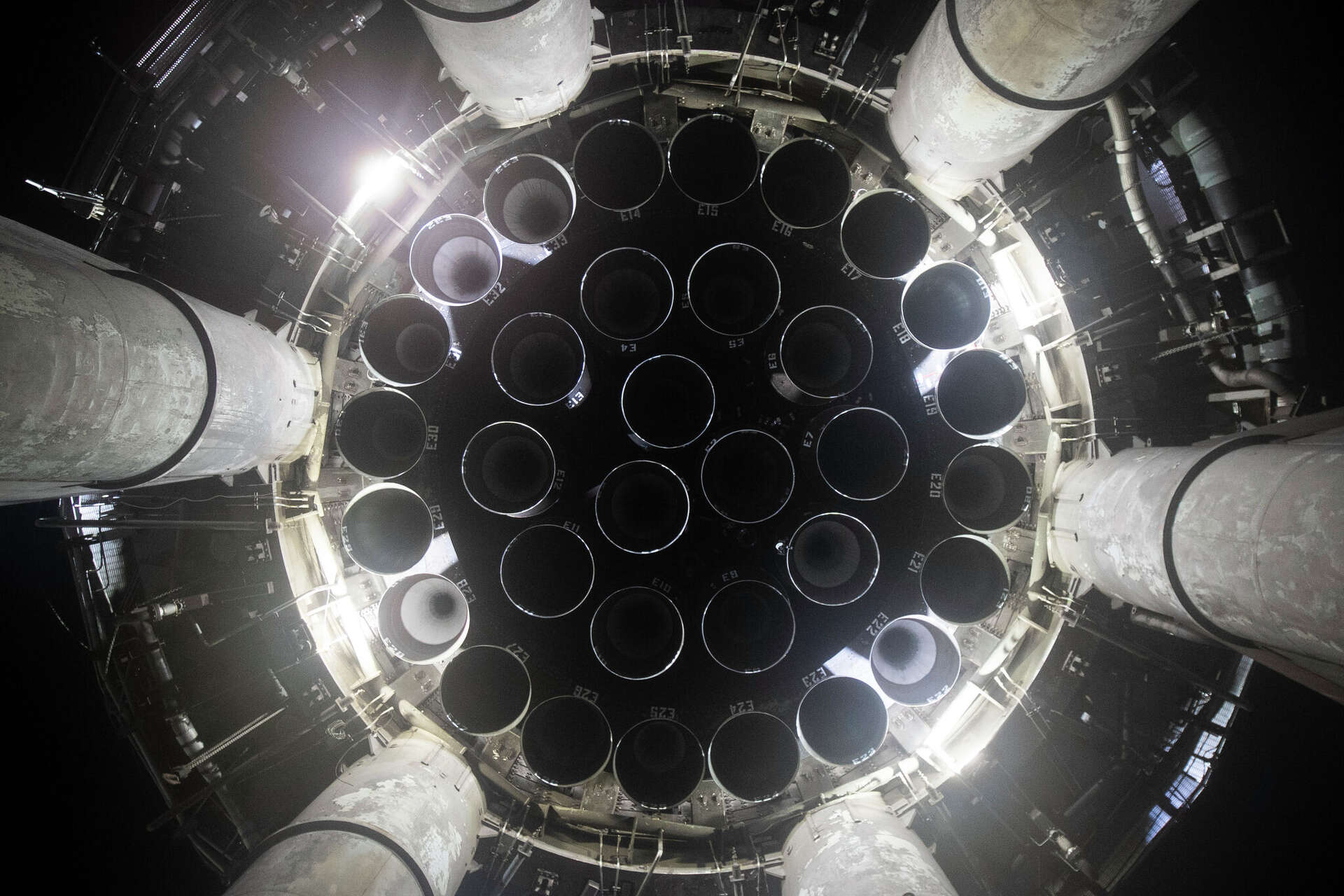 SpaceX sets record, fires 31 rocket engines in South Texas
