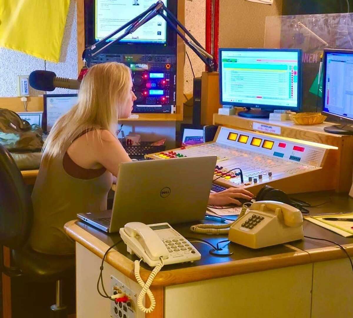 College radio streaming to survive in the digital age