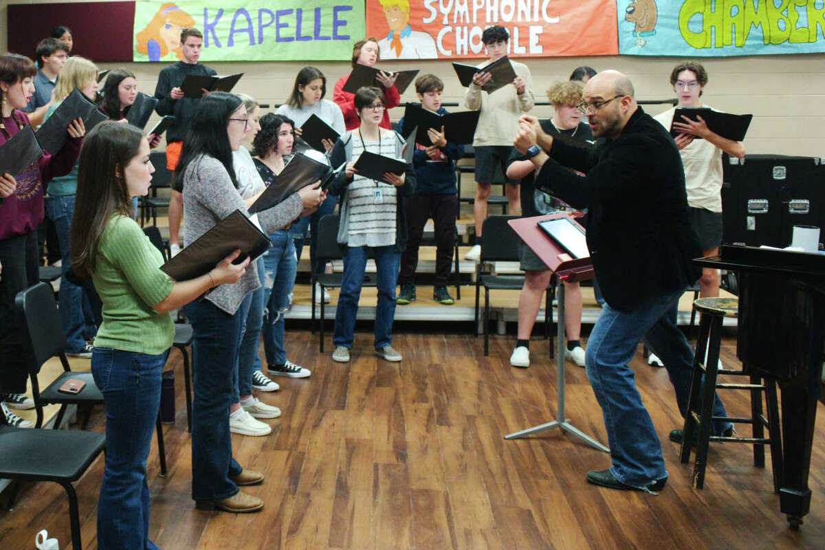 Clear Creek High choir aims for another championship at state festival