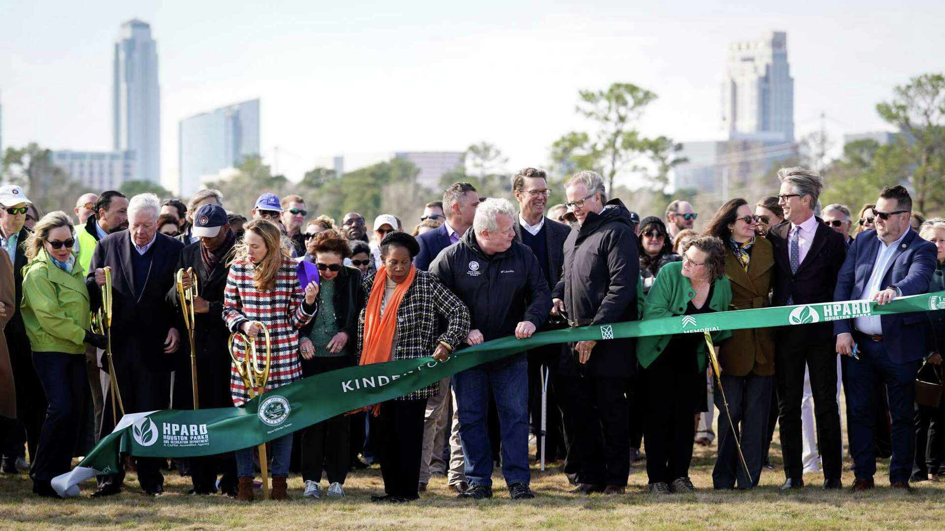 Houston land bridge opens in Memorial Park with Texas' Biggest Picnic