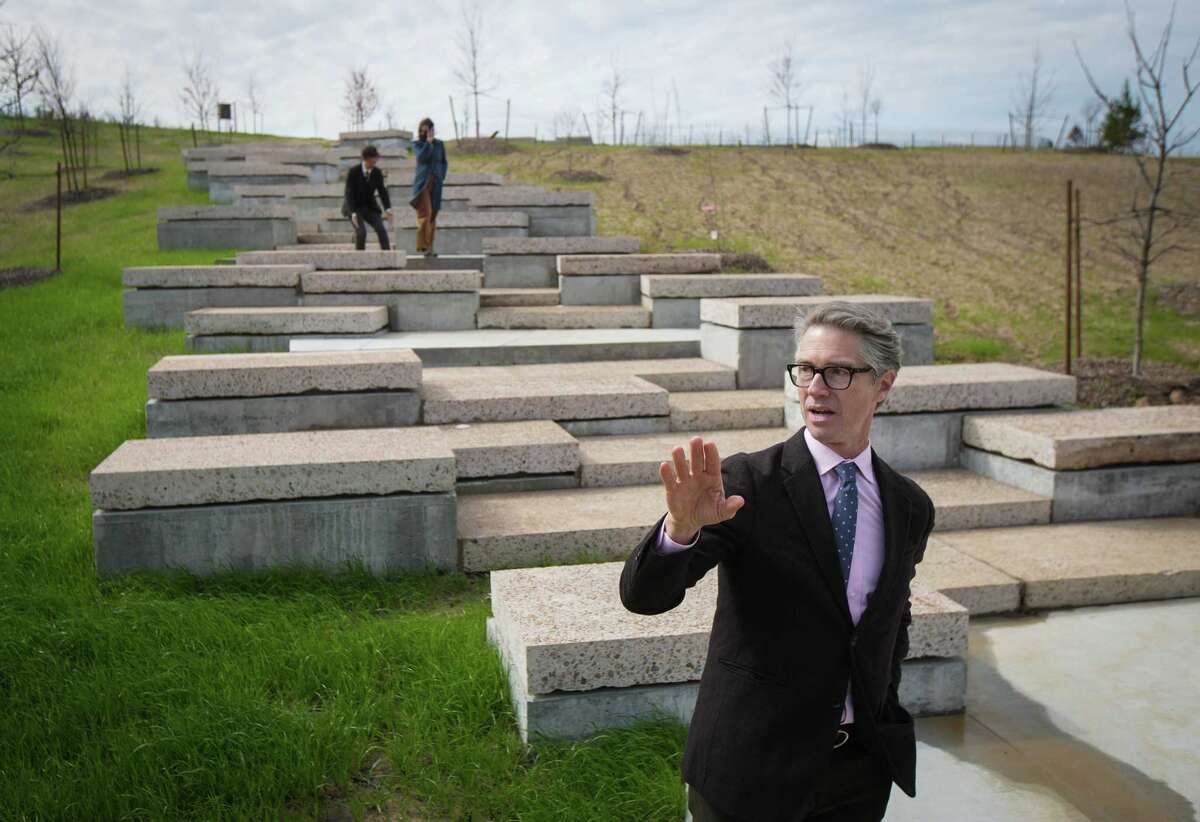 Houston land bridge opens in Memorial Park with Texas' Biggest Picnic
