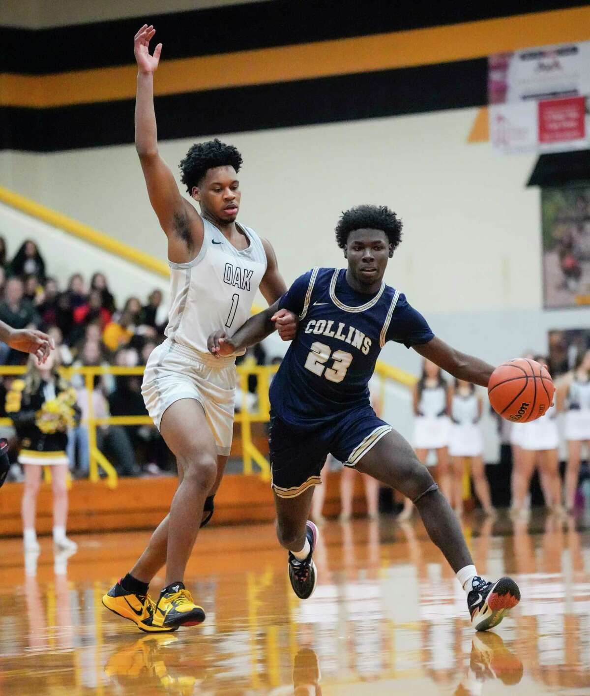 Klein Collins Tigers topple Klein Oak Panthers for district title