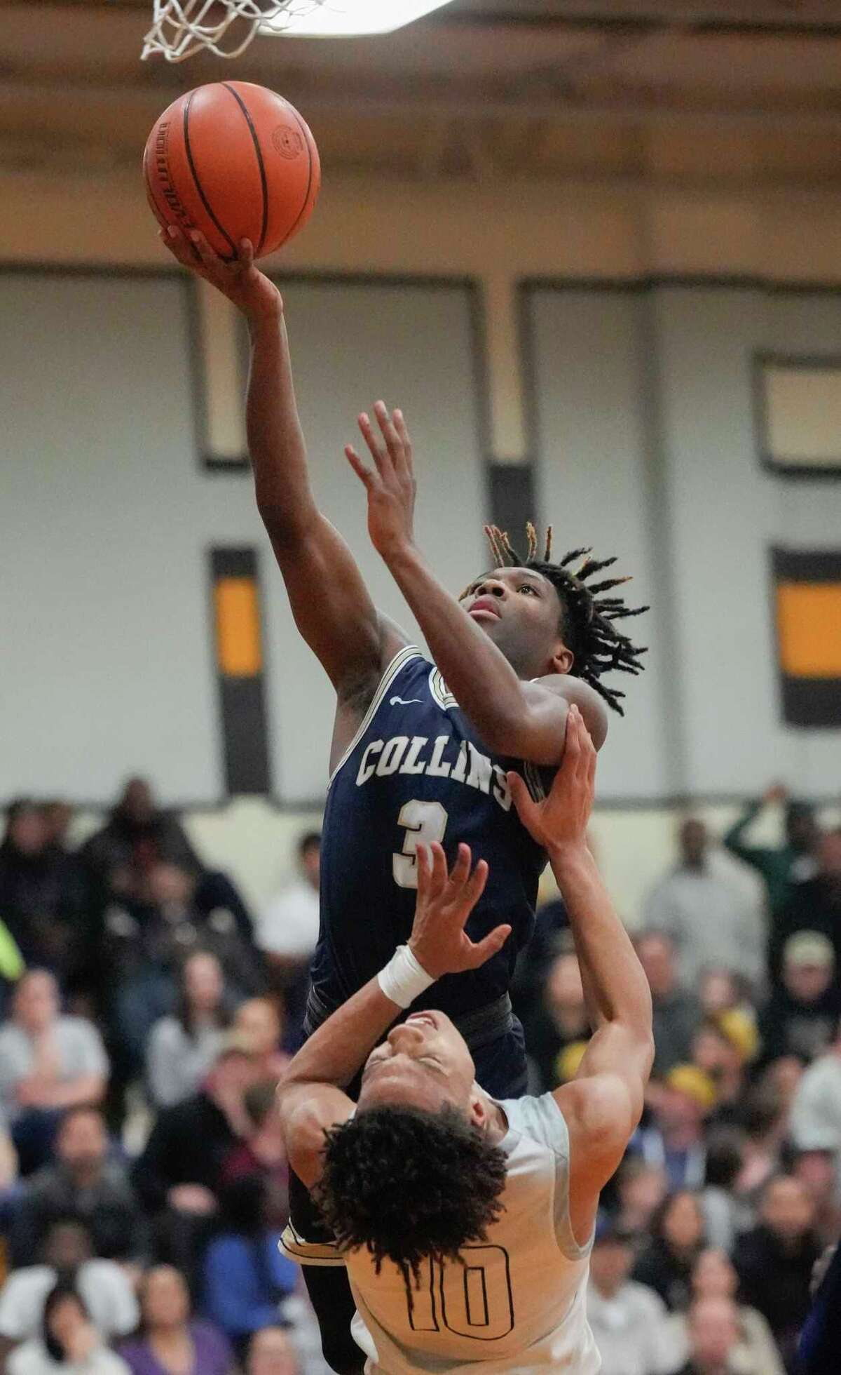 Klein Collins Tigers topple Klein Oak Panthers for district title