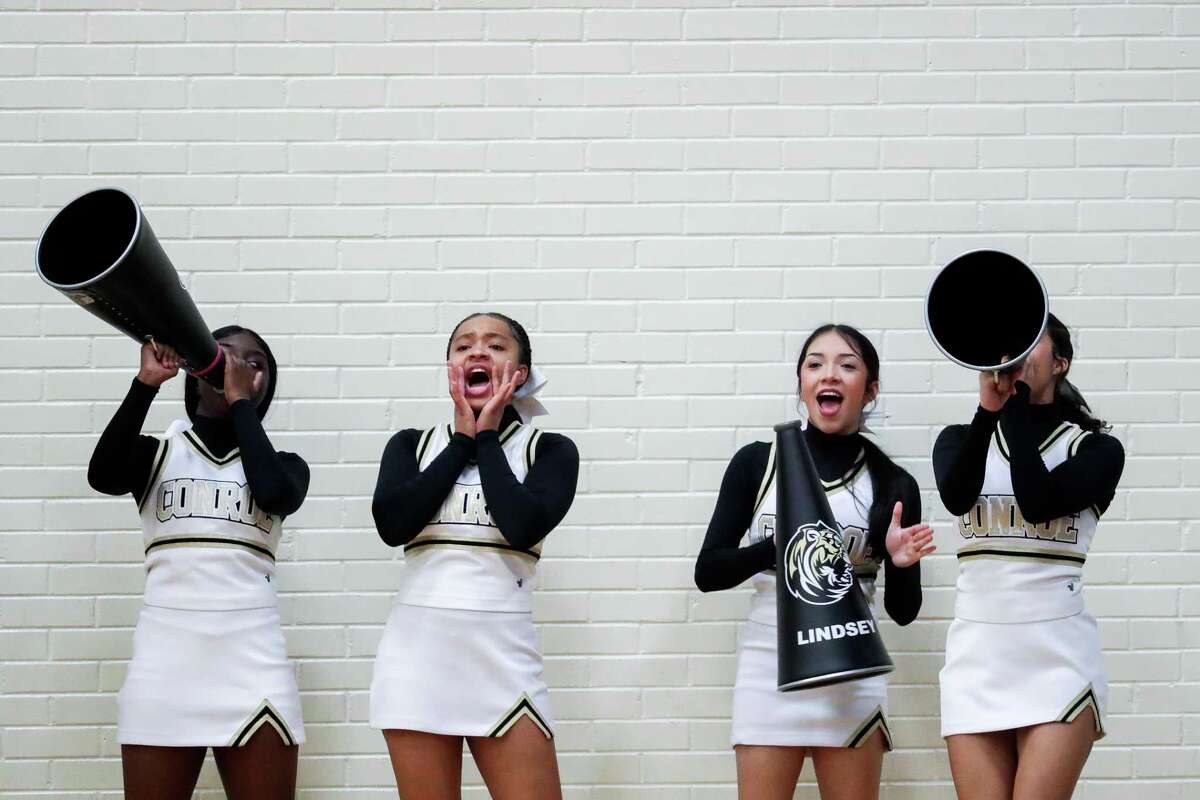 The Woodlands wins final game as Conroe bids farewell to 'The Pit'