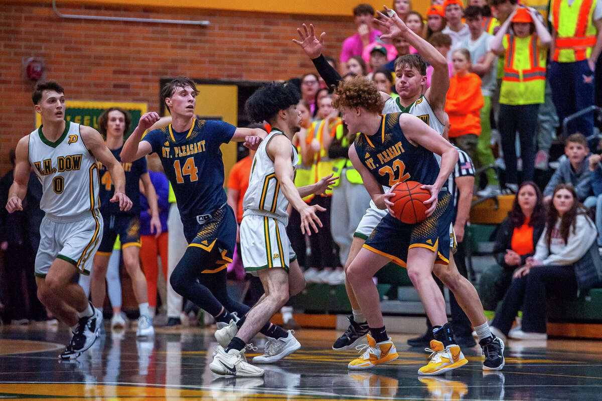 Dow boys struggle against hard-nosed Oilers