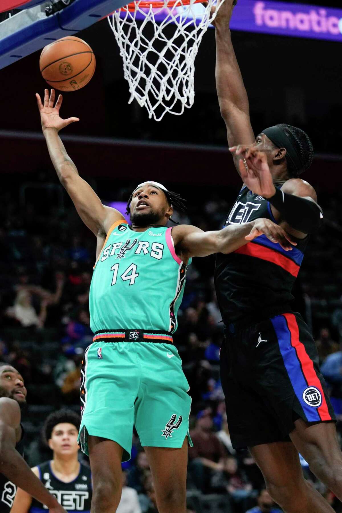 Triple take: Pistons 138, Spurs 131 (2 OT)