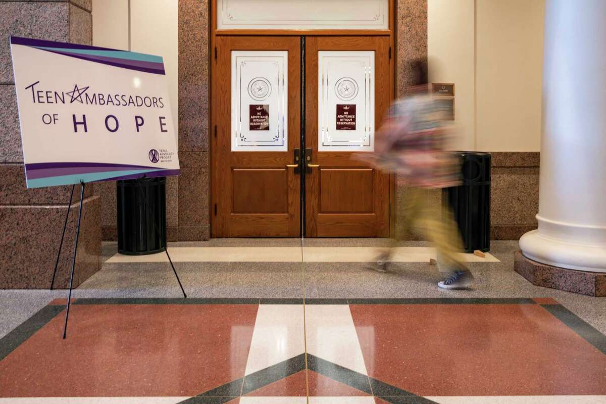 Texas Capitol training teaches teens dating violence prevention