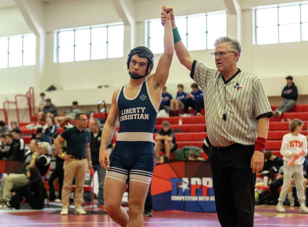 St. Thomas' Luke Malveaux, Sam Cordova win state wrestling titles