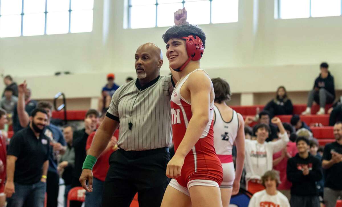 St. Thomas' Luke Malveaux, Sam Cordova win state wrestling titles