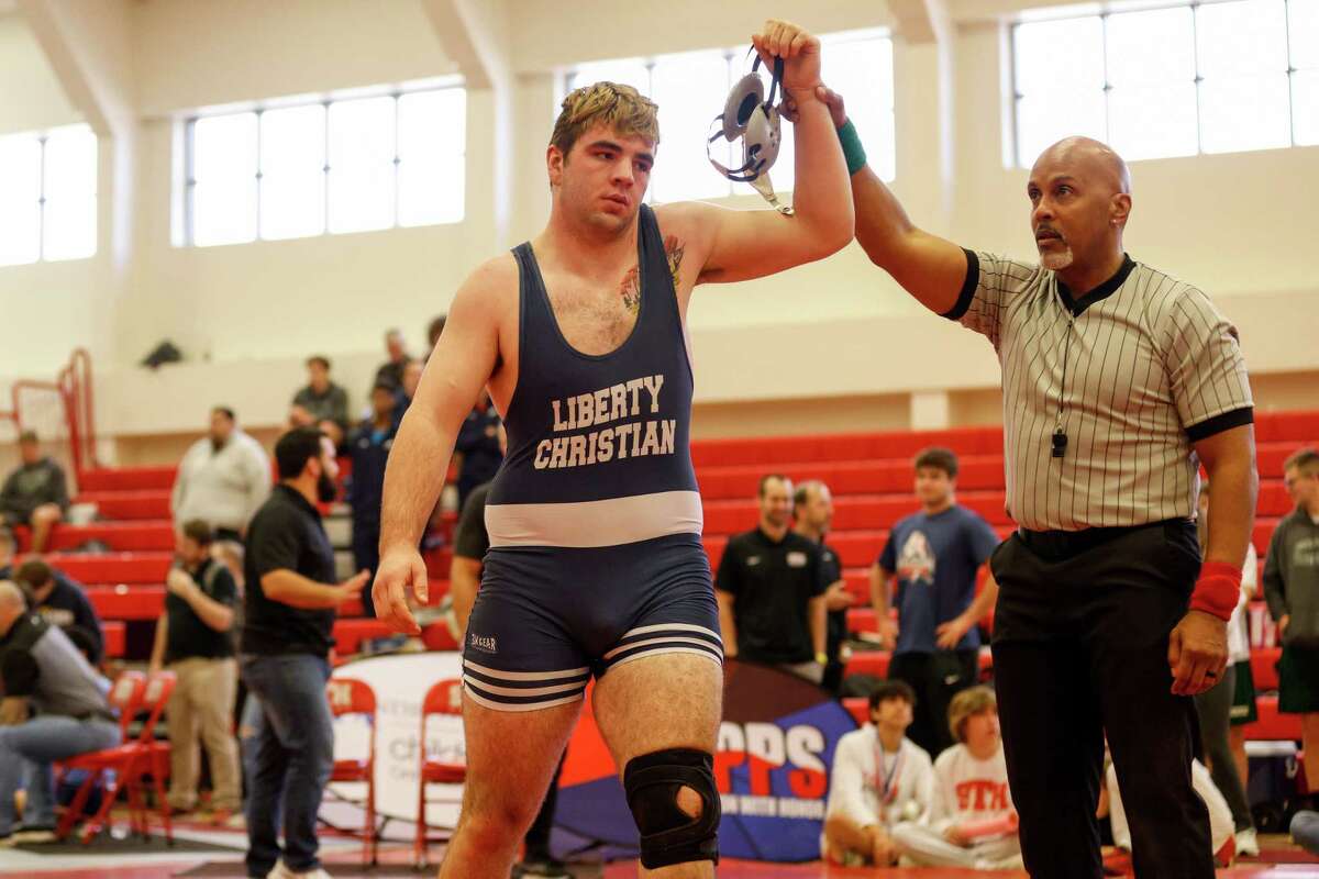 St. Thomas' Luke Malveaux, Sam Cordova win state wrestling titles