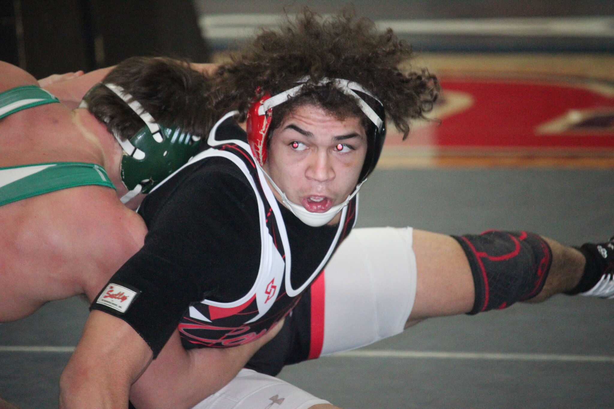 Wrestlers advance to Division 3 regional tournament