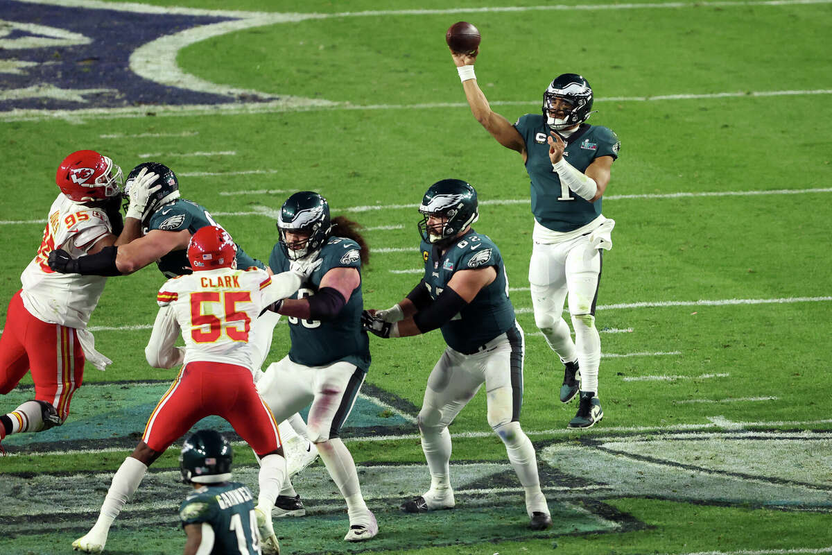 Super Bowl 57: How Jalen Hurts fared for Eagles in loss to Chiefs