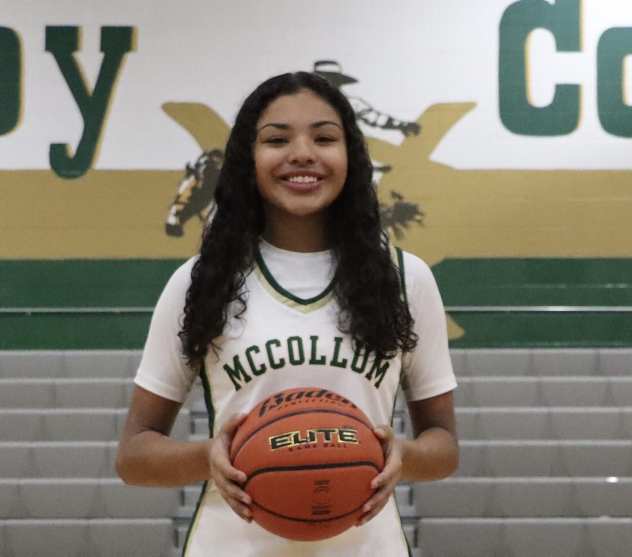 Aaliyah Mancha named Express-News' girls basketball player of the week