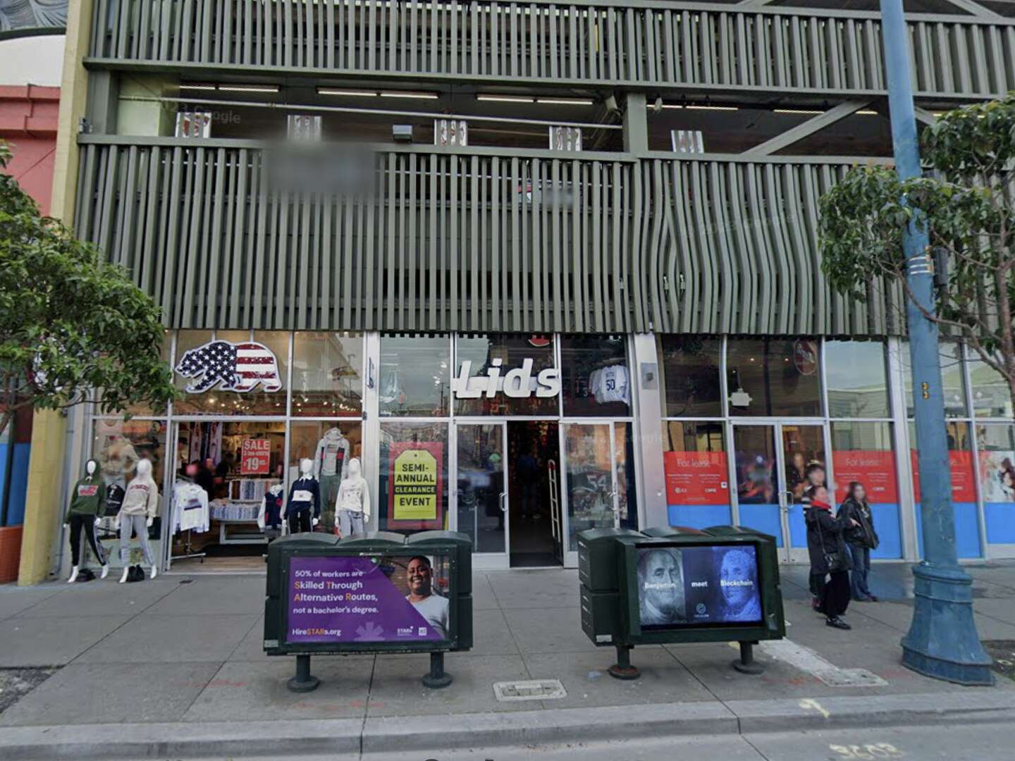 Car drives into Lids store at San Francisco's Fisherman's Wharf