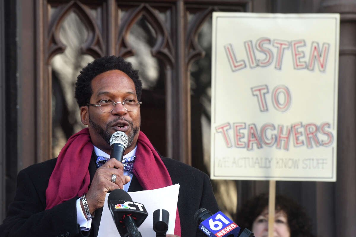 New Haven students, teachers share visions for new schools leader