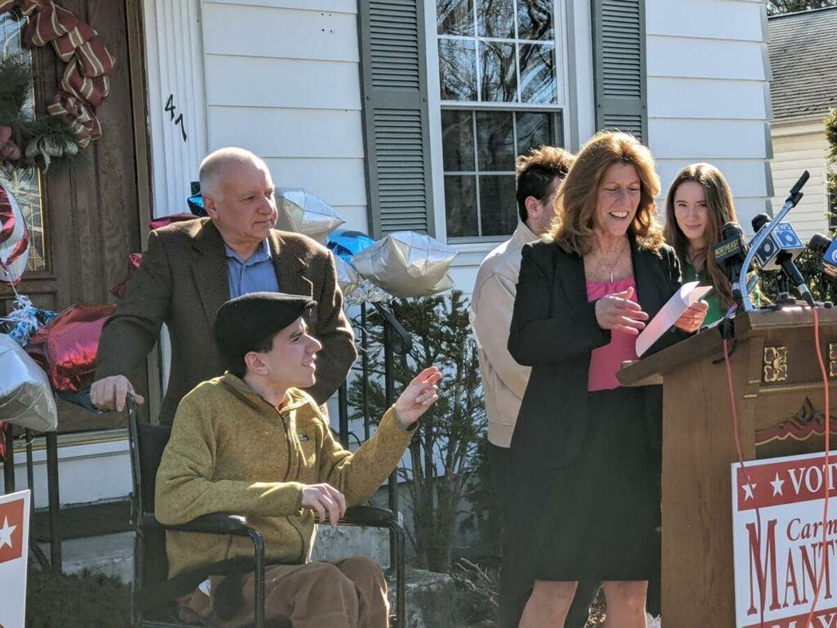 GOP candidate Carmella Mantello announces run for Troy mayor