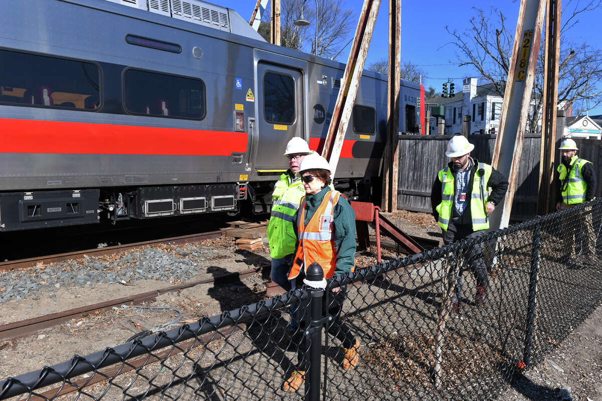 Metro-North service resumes on New Canaan Branch after train crash