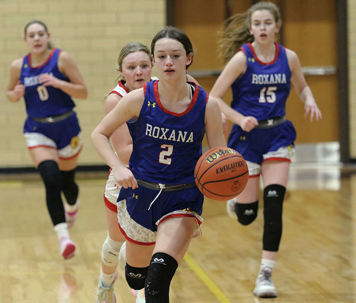 Staunton Bulldogs advance with flawed victory over Roxana