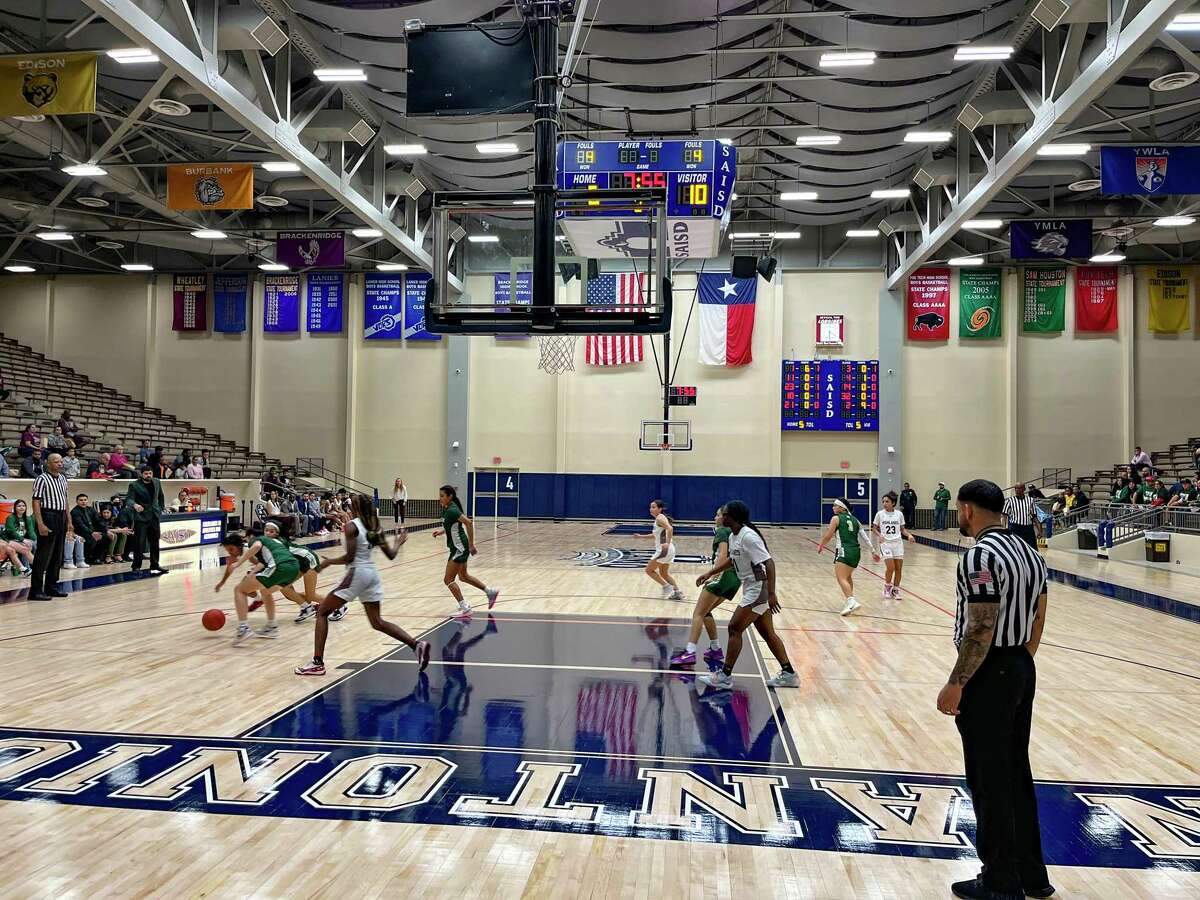 Depth lifts McCollum past Perkins, Highlands