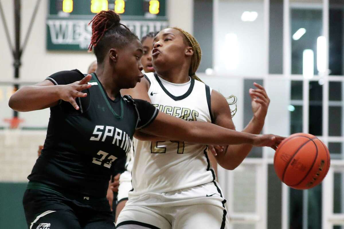 Conroe falls to Spring in final moments of bi-district playoff