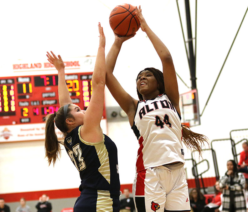 Alton Redbirds get to 30 wins with regional rout over Granite