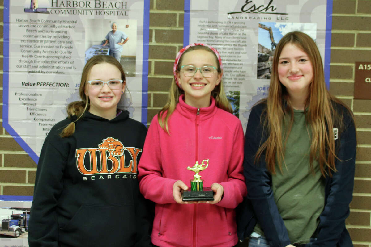 Huron Area Tech Center hosts middle school Quiz Bowl