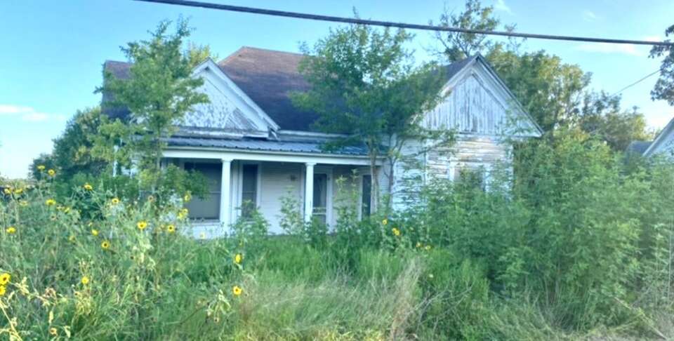 120-year-old Victorian house in Gillett gets modernized