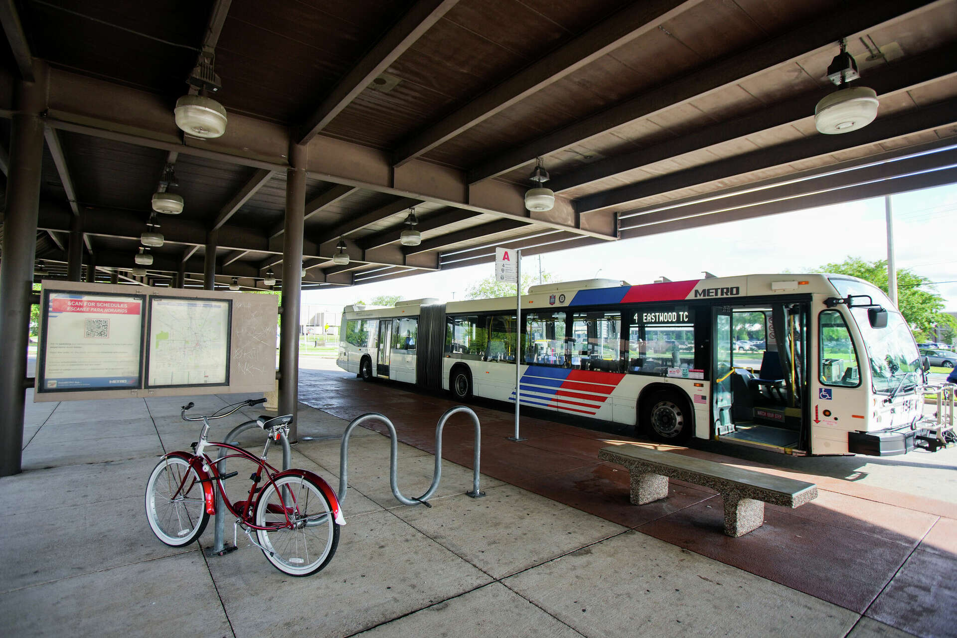 Houston METRO to hold public meetings on university line