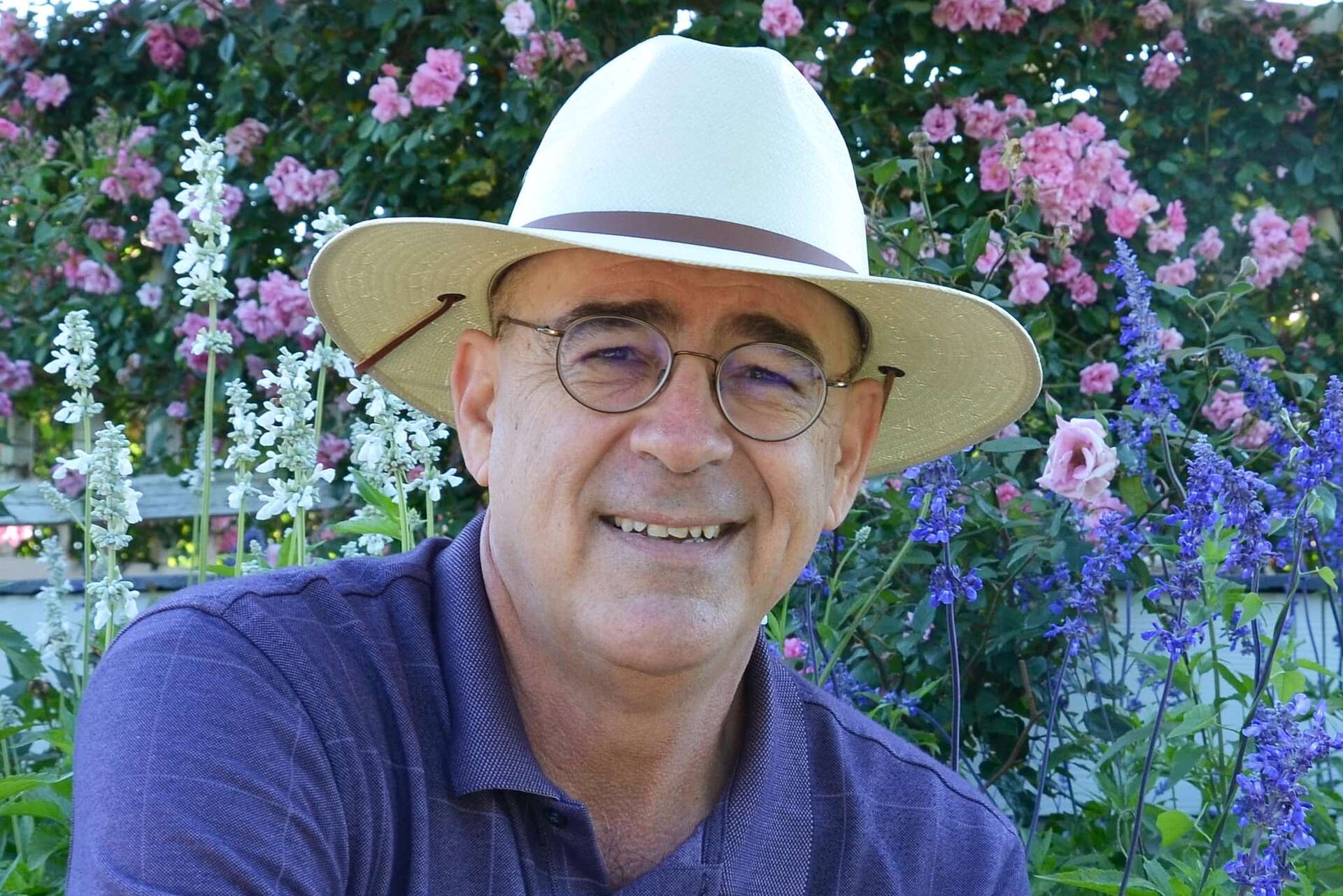 Friend of Randy Lemmon is named new host of Garden Line