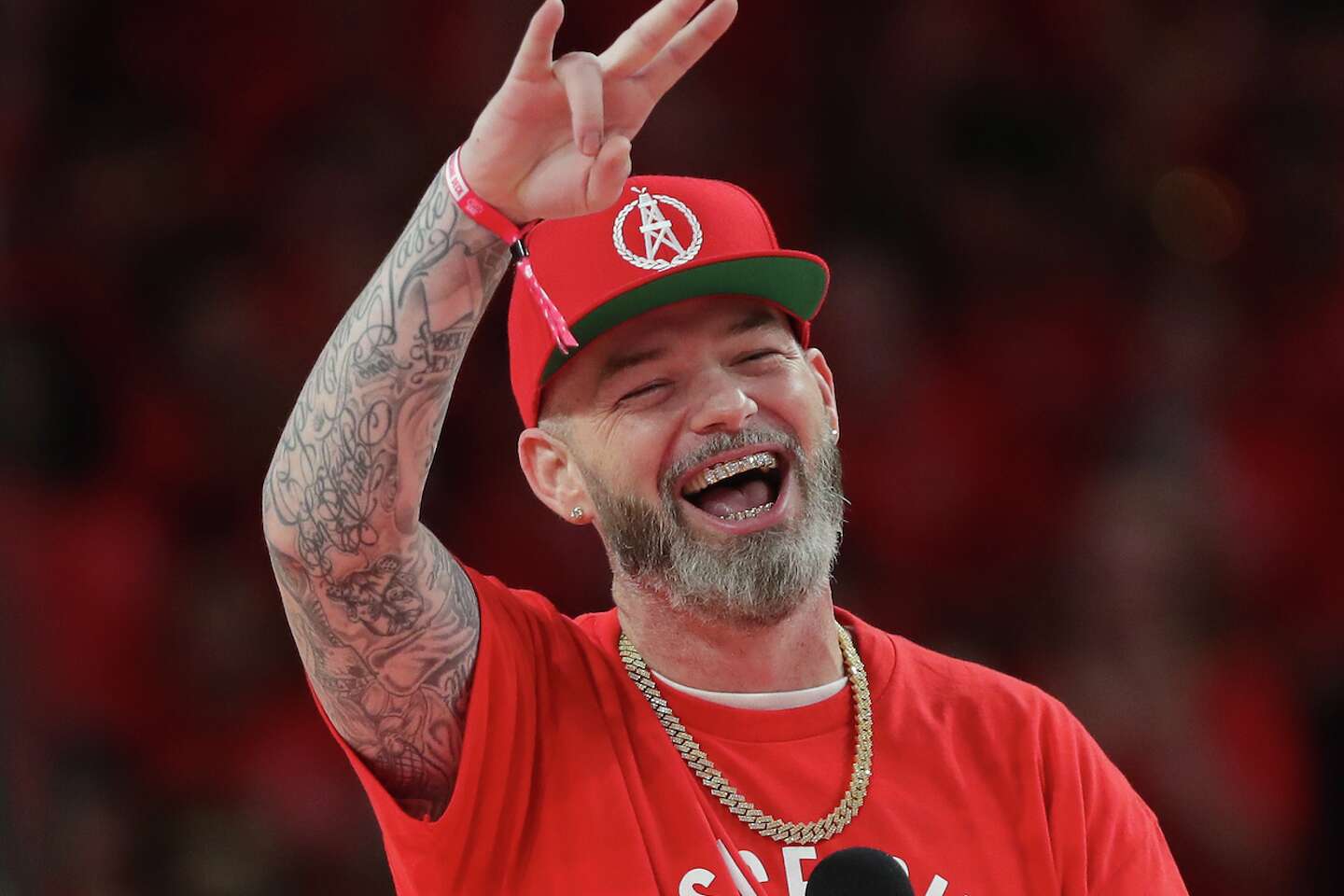 Despite loss, Paul Wall still wants to give gold grills to UH players