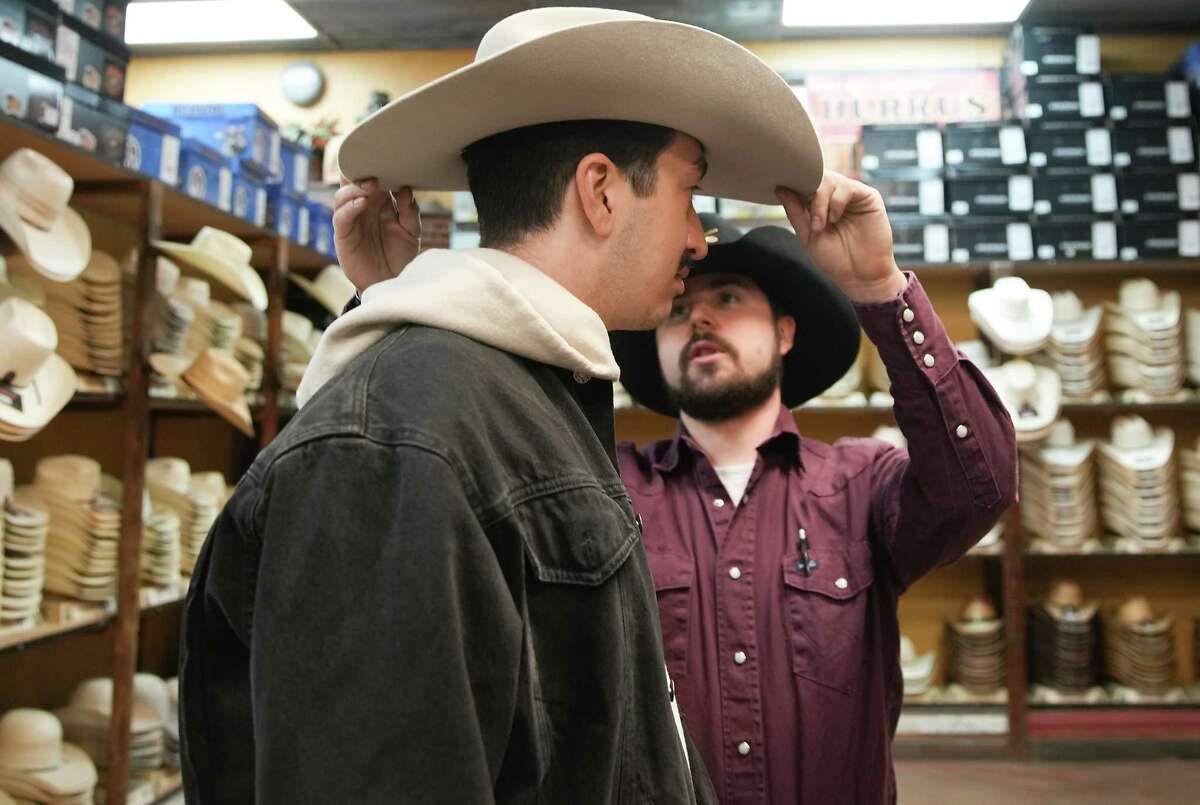 Houston rodeo trail ride: Riders reach downtown Houston rodeo parade