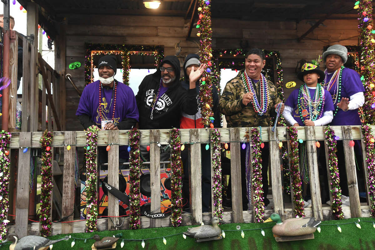 Mardi Gras of Southeast Texas kicks off with the chicken toss