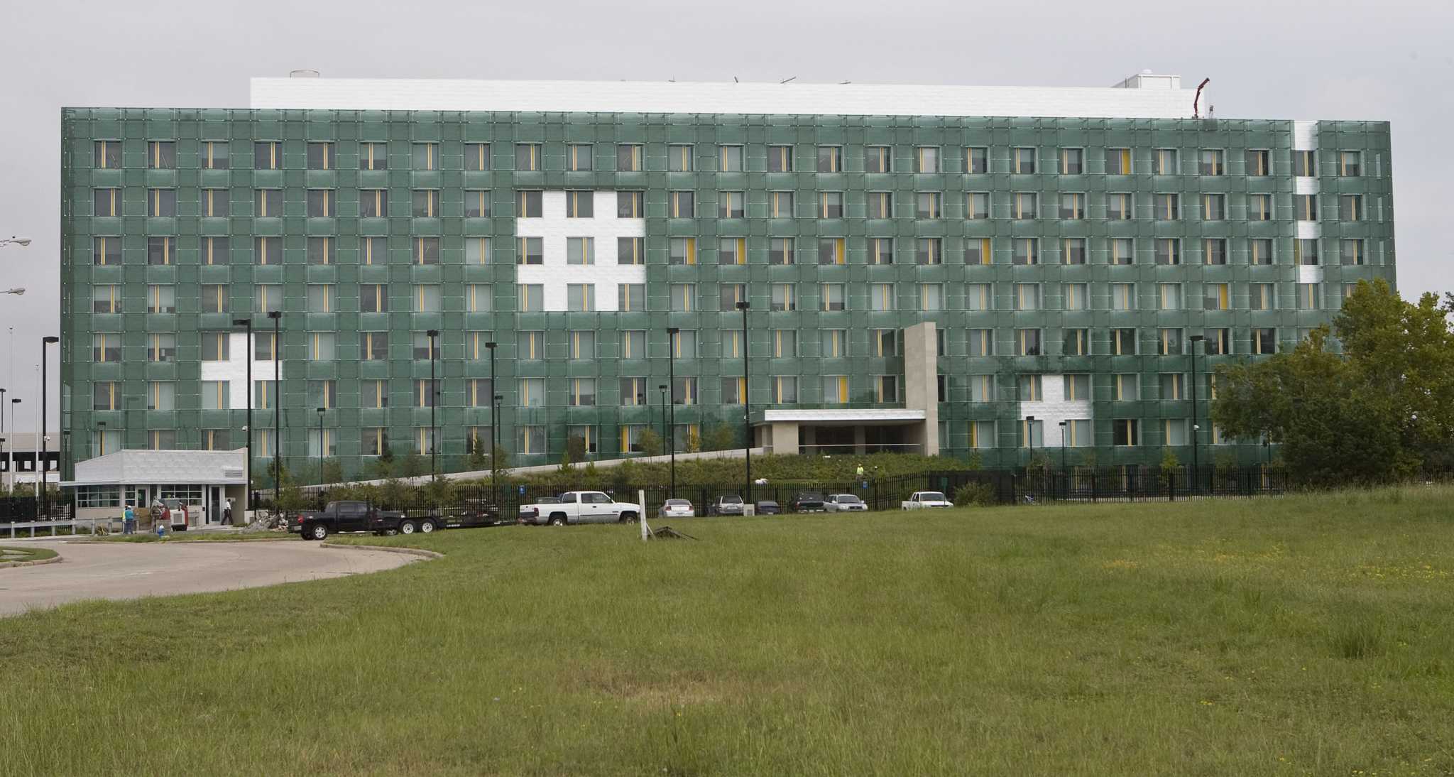 Social media sextortion photo scam targets teen boys, FBI says