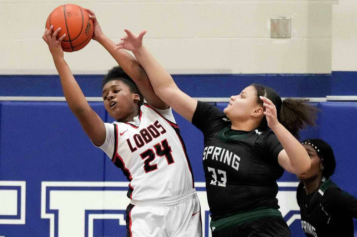 Langham Creek Lobos get past Spring Lions in area round