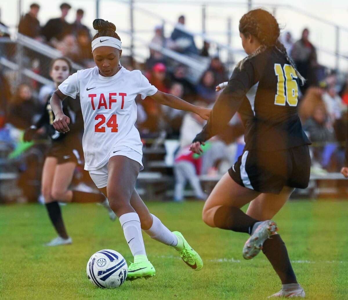 Girls soccer: Taft stays perfect with 2-1 win over Brennan