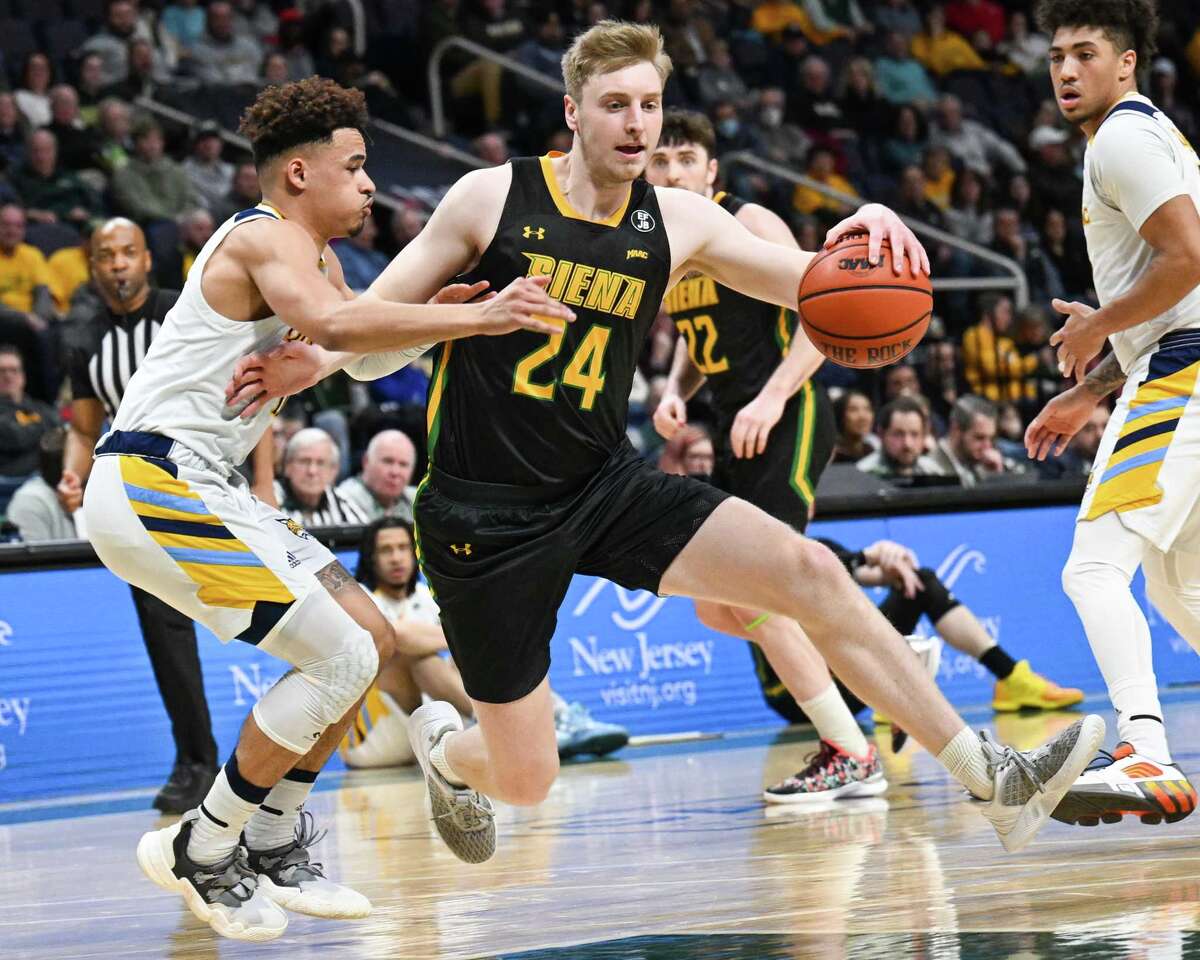 Bad first half costs Siena basketball in home loss to Quinnipiac