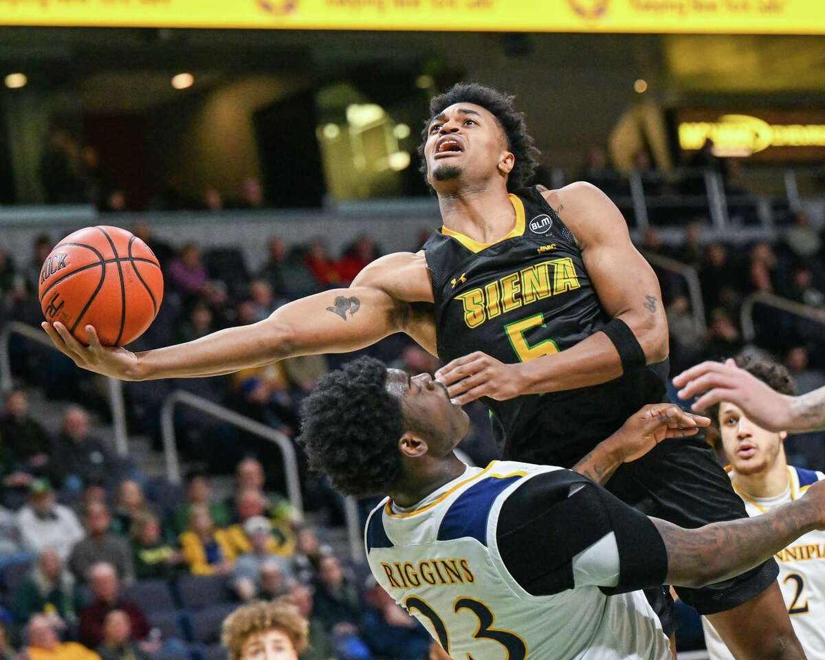 Bad first half costs Siena basketball in home loss to Quinnipiac