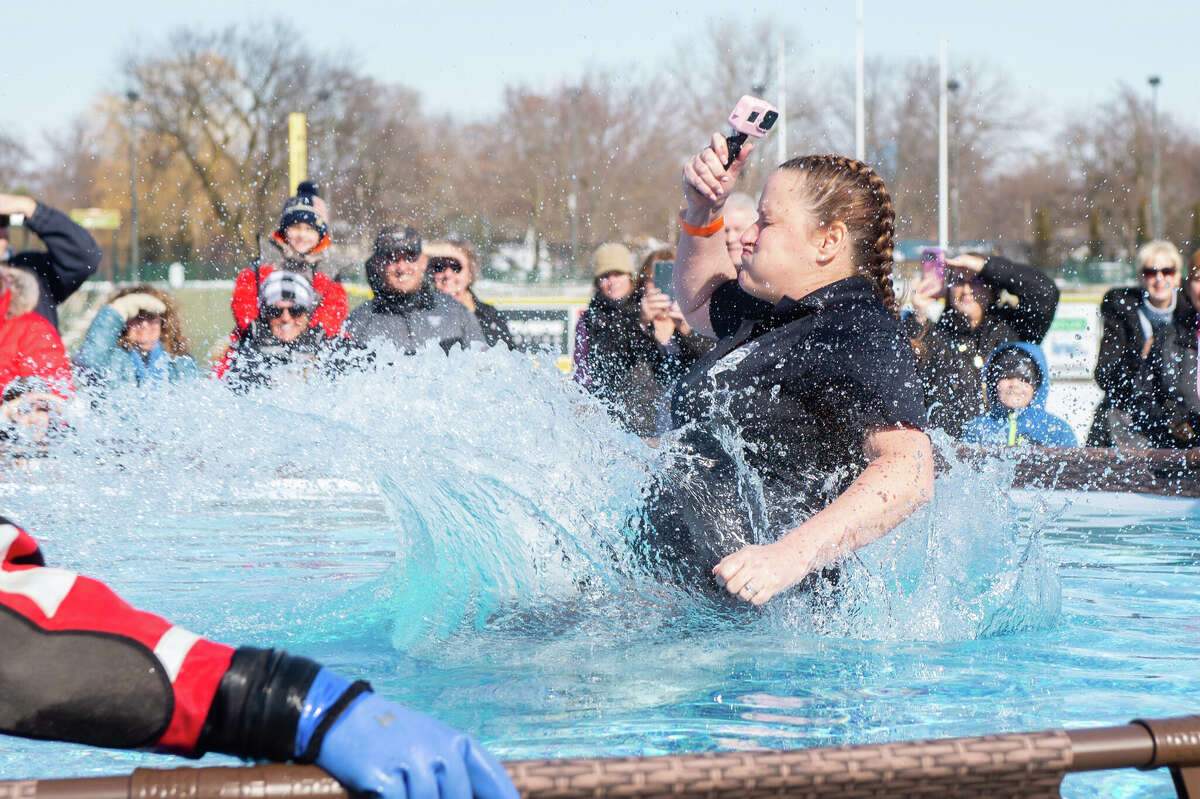 PHOTOS: Splashing at the 2023 Great Lakes Bay Polar Plunge