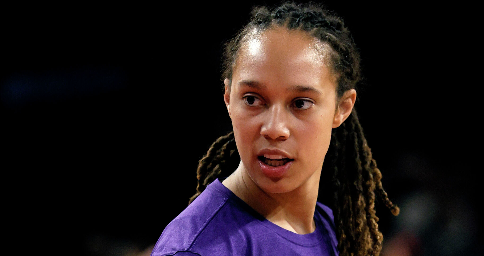 Brittney Griner re-signs with Phoenix Mercury on 1-year contract