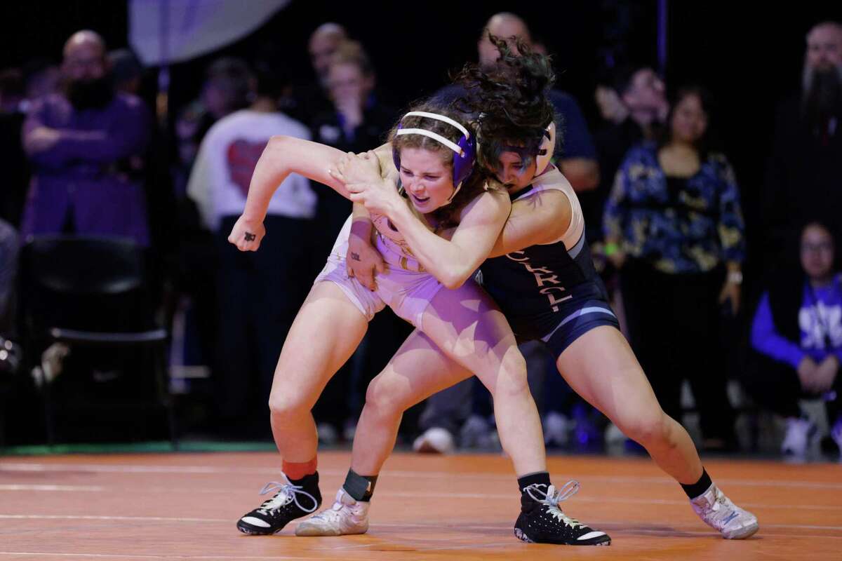 Wrestling: Pieper’s Savannah Schaaf takes silver, Uvalde’s George ...