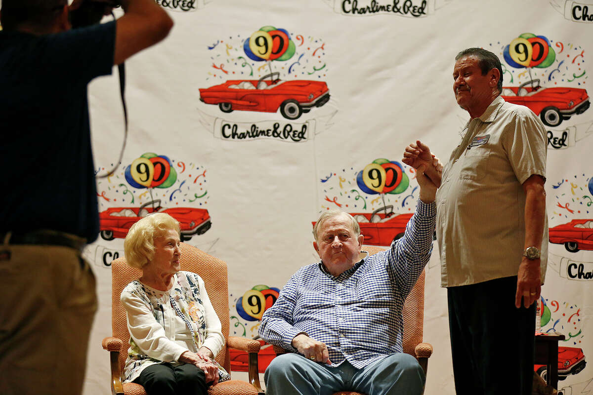 ‘Red’ McCombs, San Antonio business and Spurs icon, dies at 95