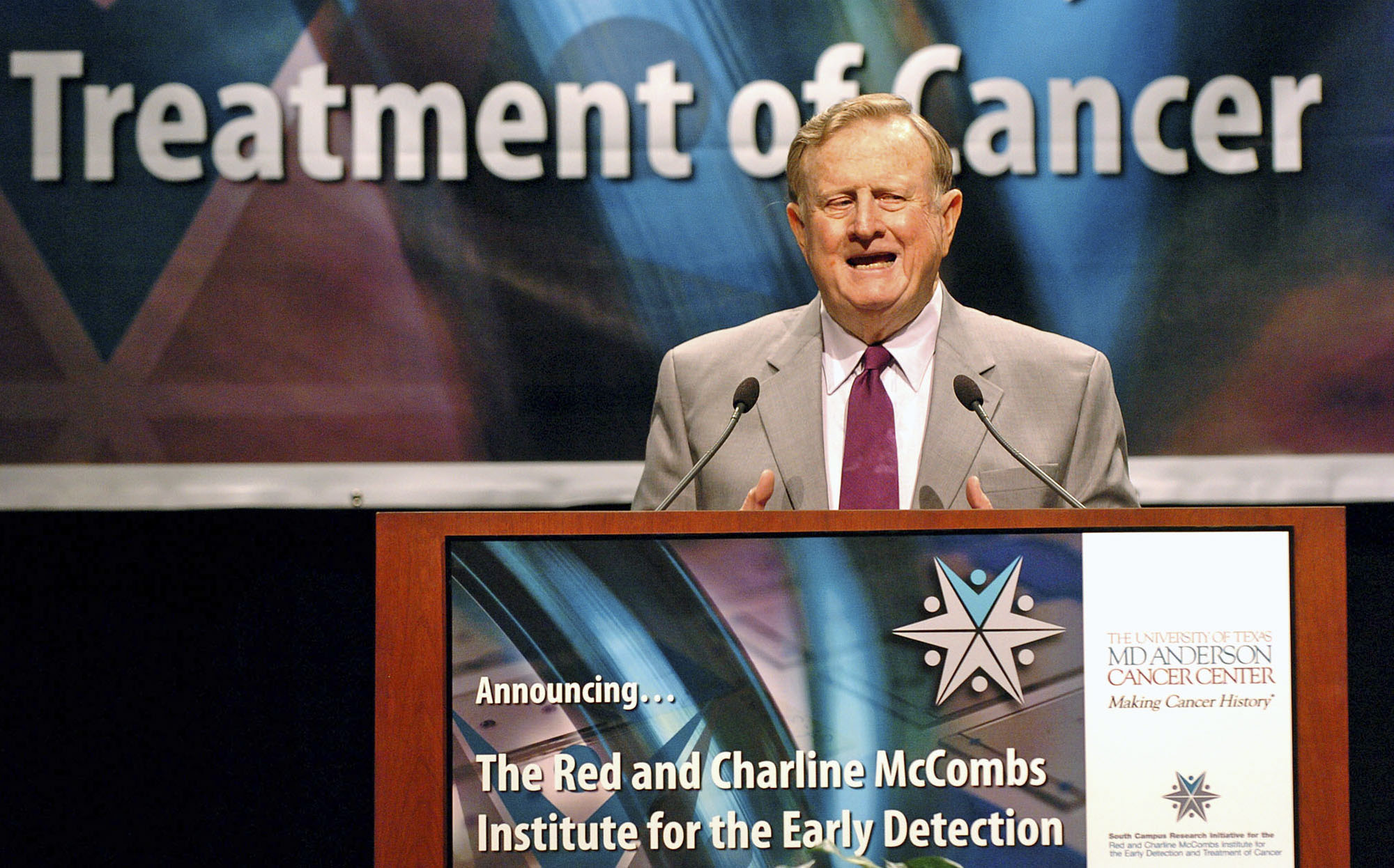 Red McCombs’ voice resonated with booming charm: Mike Finger