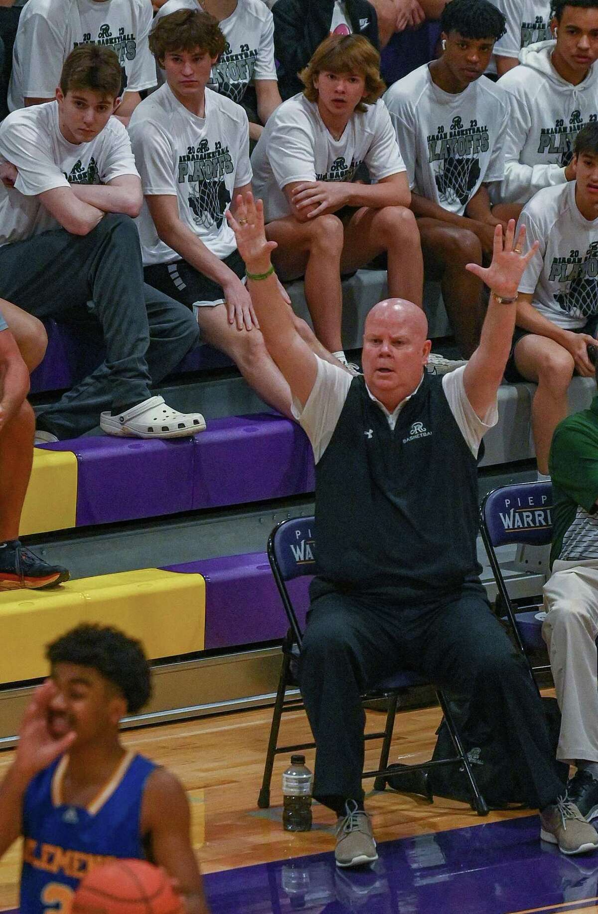 Reagan wins 24th in a row by escaping Clemens in overtime