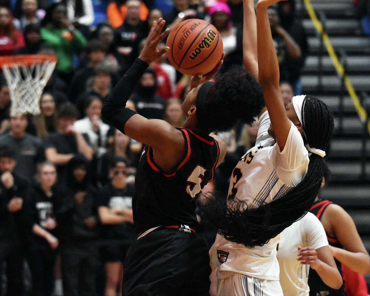 'Heartbroken' Redbirds end 31-2 season with loss to O'Fallon