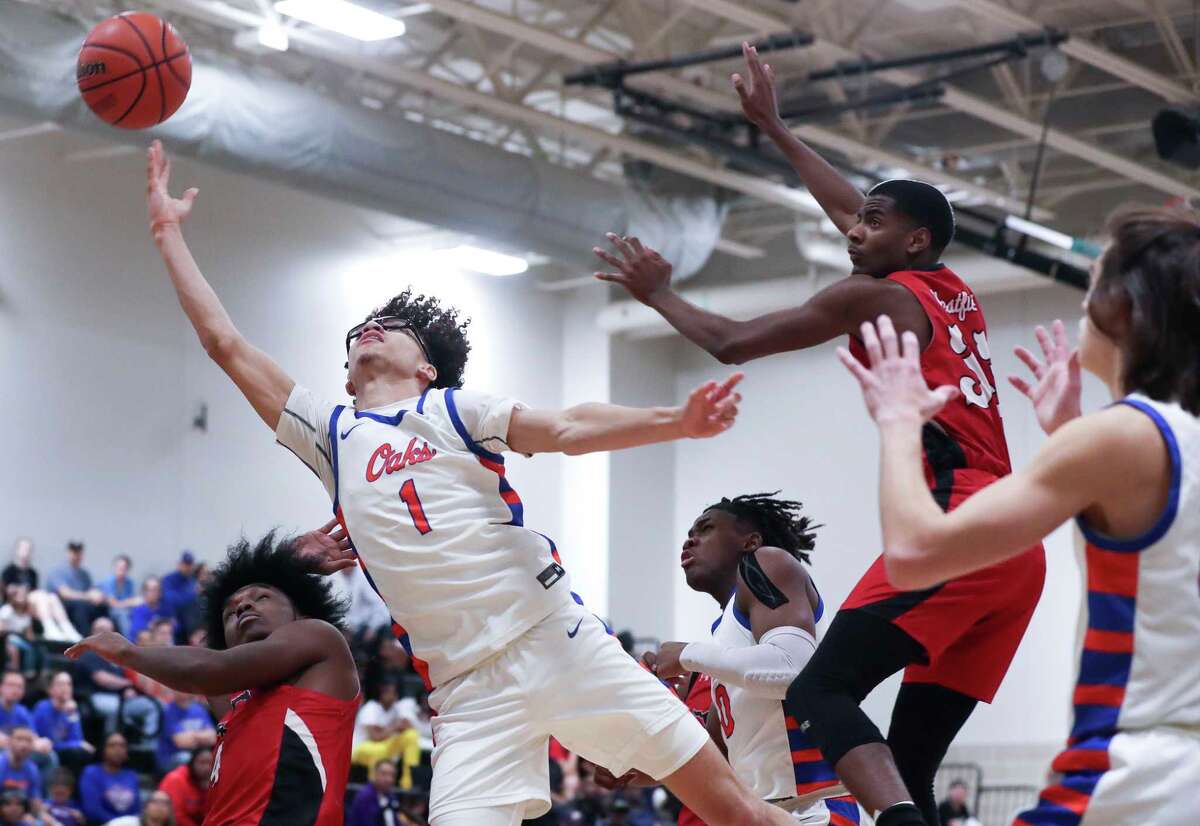 Grand Oaks runs away in second half to win first bi-district title