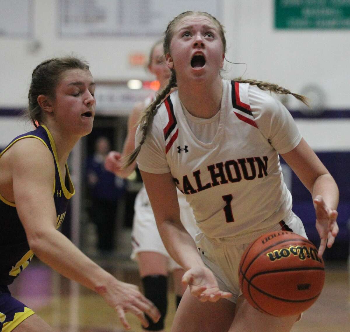 Calhoun girls' basketball falls to Carlyle in sectional semifinal