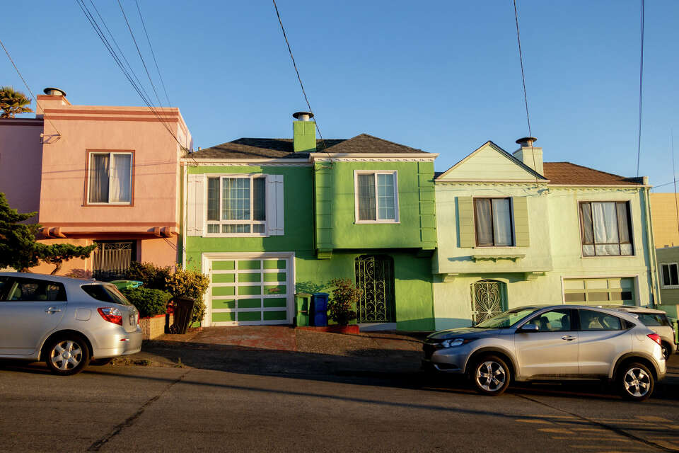 Experts predict what's next for the Bay Area housing market in 2025